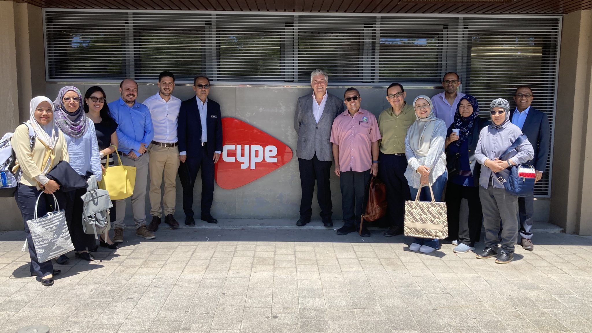 A delegation from Malaysia visits CYPE to collaborate in the use of BIM ...